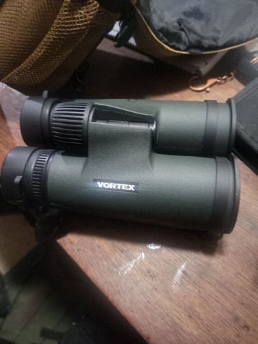 Vortex Diamondback HD 10x42 Binoculars with GlassPak Harness Case ...