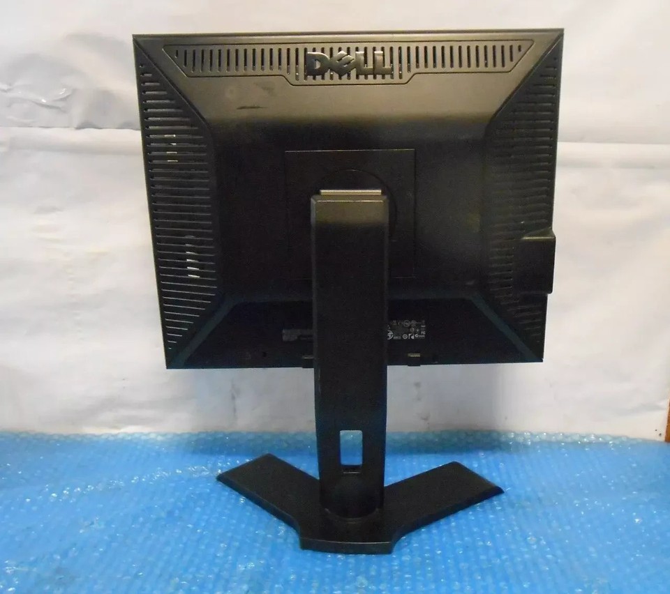 Dell UltraSharp 19" LCD Monitor WITH POWER CORD | eBay