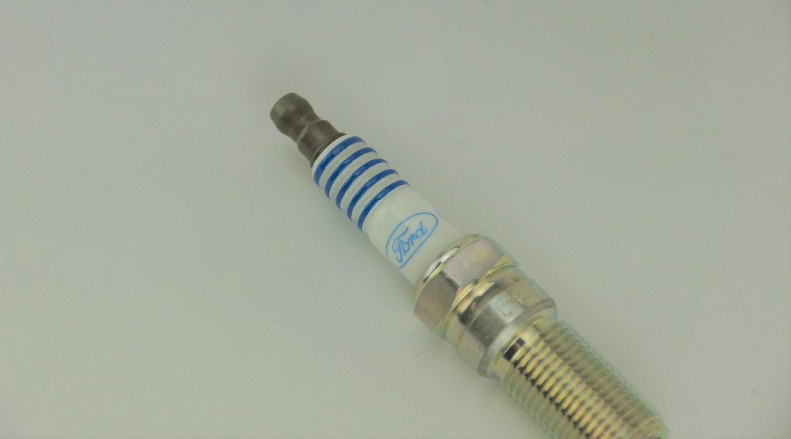 Genuine OEM SP548X Ford Motorcraft Platinum Spark Plug CYFS12F1X SP548 ...