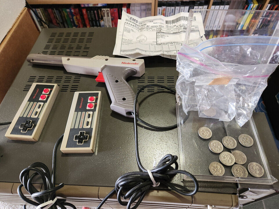 Nintendo NES Famicombox Hotel Console system/10 games/Keys/Coins/Coin box! RARE! | eBay