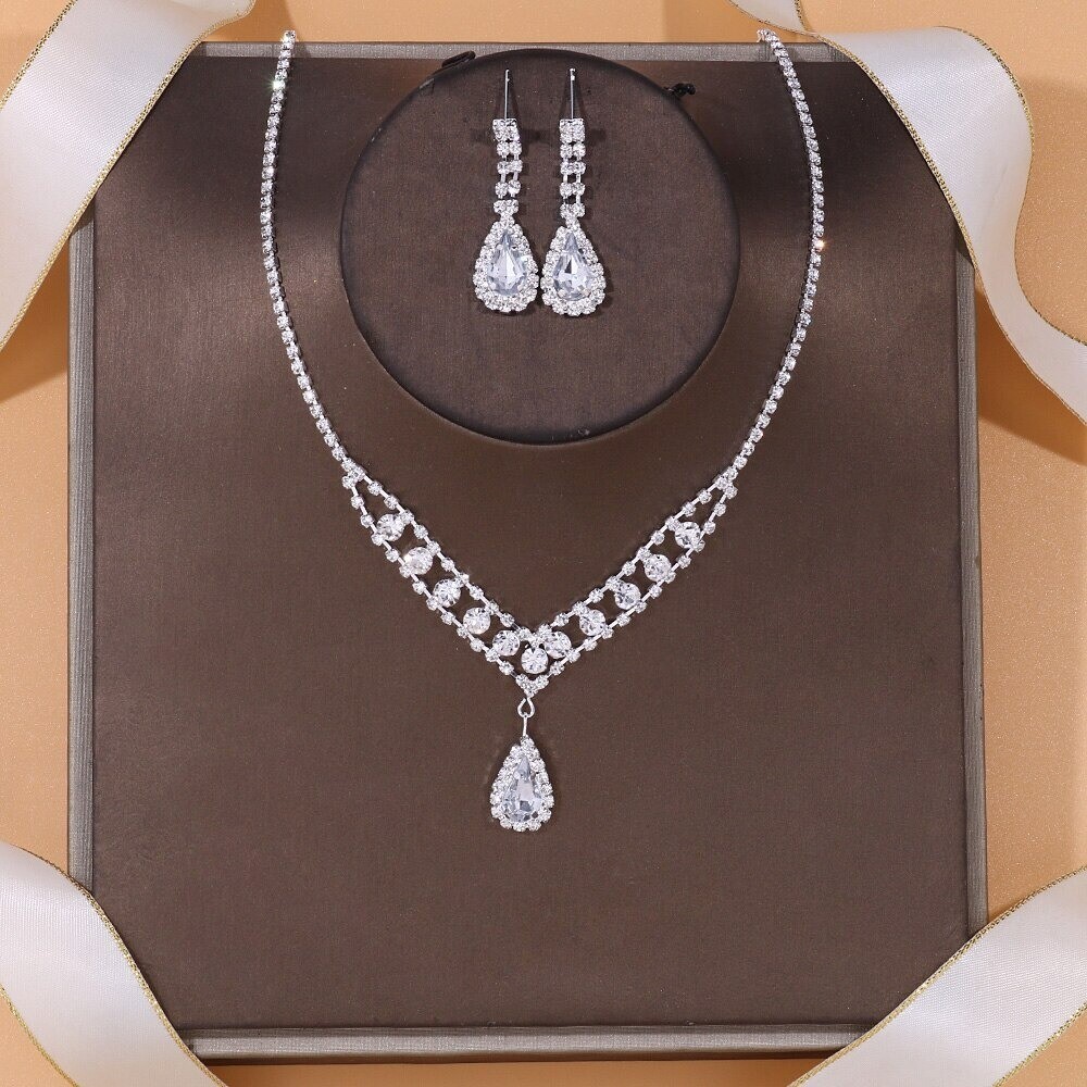 Simple Diamond Jewellery Sets For Women
