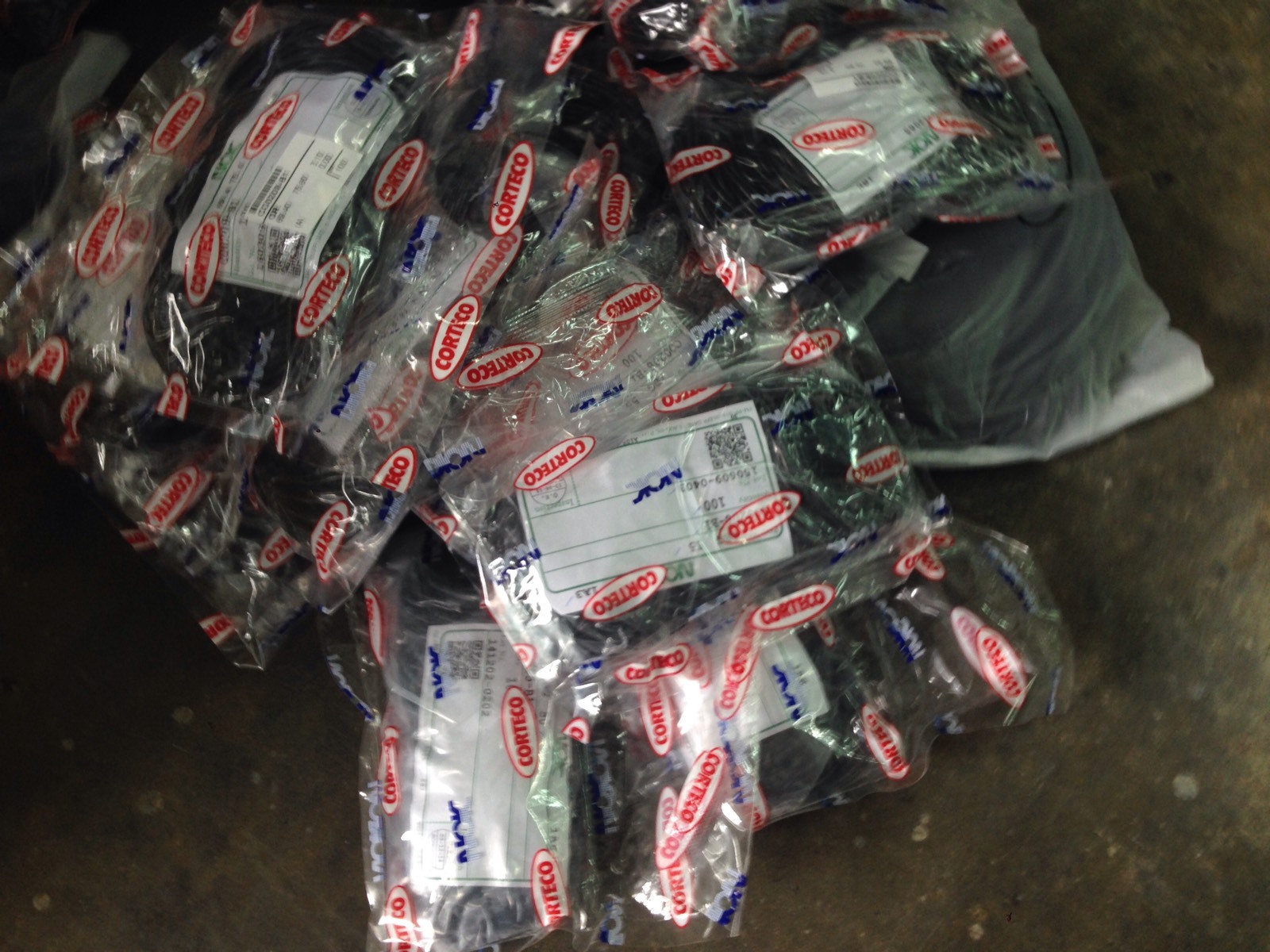 20 pcs NOK CORTECO FREUDENBERG SIMMERING NITRILE Rubber NBR O-Rings 24. ...