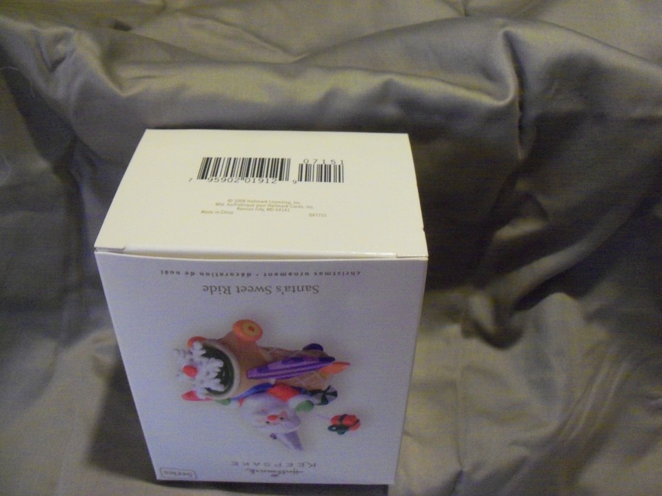 2008 HALLMARK KEEPSAKE SANTA'S SWEET RIDE ICE CREAM CONE AIRPLANE ...