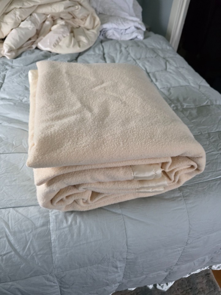 Wool Blanket 100% MERINO - 96 X 90" - YELLOW - QUEEN USA | eBay