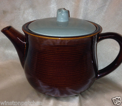 RED WING POTTERY USA VILLAGE GREEN TEAPOT 54 OZ GREEN LID & BROWN ...