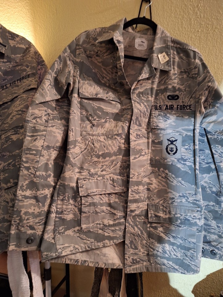 Surplus Military Combat Jackets ,Group of 50 Misc Type , all sizes ...