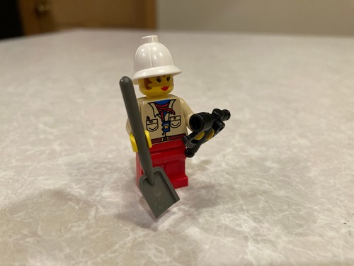 LEGO Adventurers Desert Pippin Reed Miss Gail Minifigure adv015 5988 ...