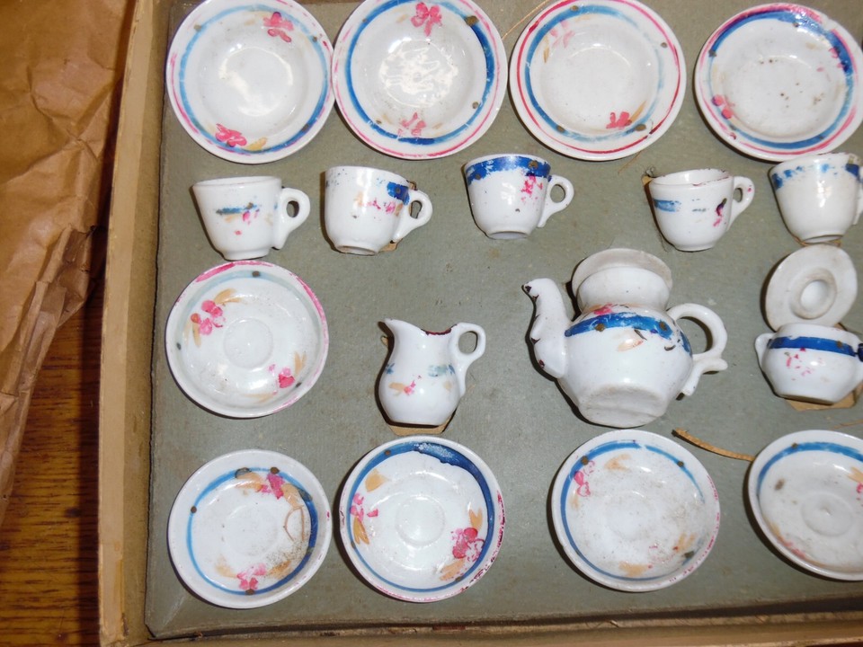 Antique French Child's Toy Porcelain Tea Set Service Thee-Dejeuner ...