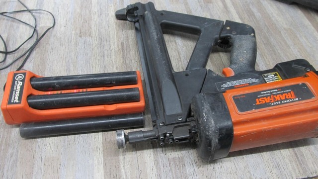 Ramset TF1100 Gas Actuated Automatic Fastening TrakFast Tool - Black ...