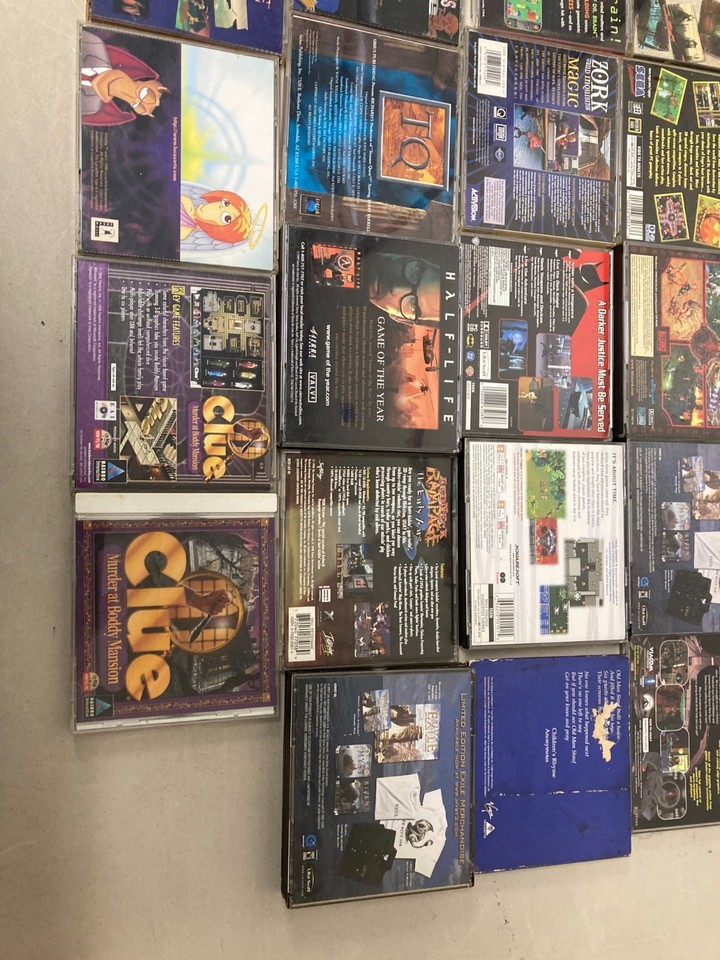 Lot of 24 Clue Murder at Boddy Mansion PC CD-ROM 1998 Hasbro Vintage ...