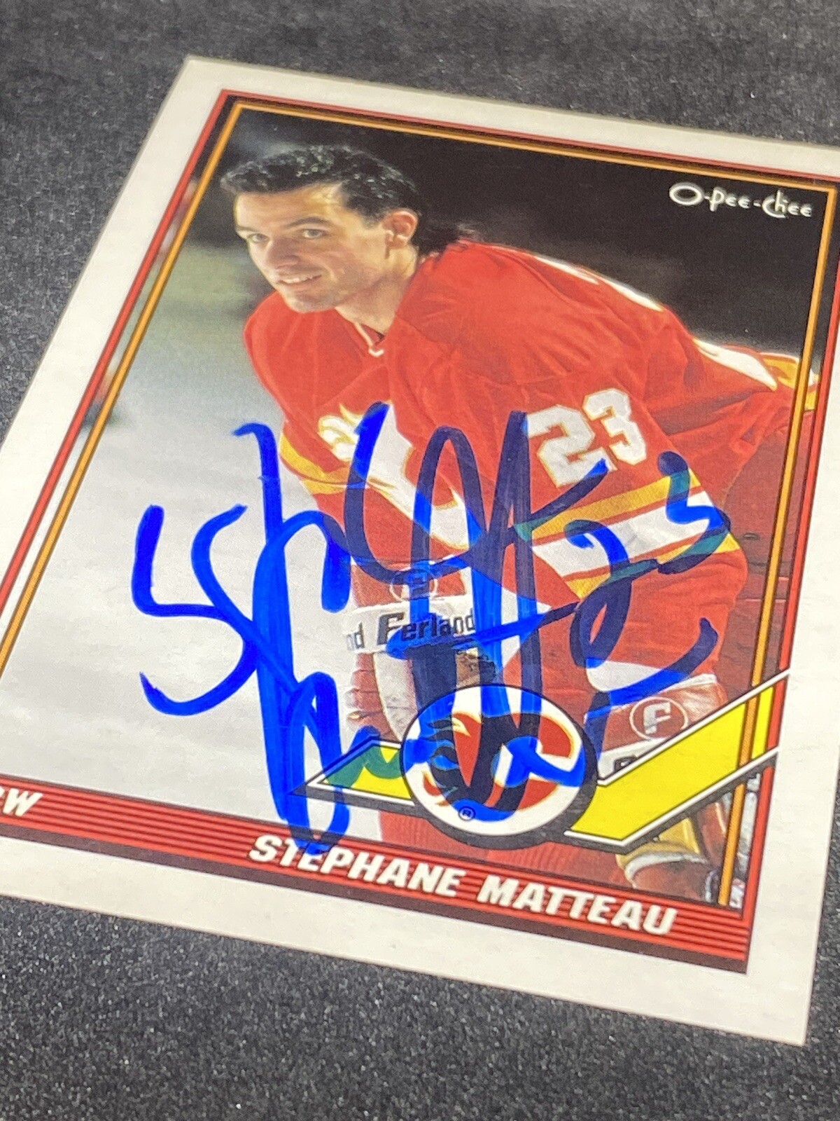 Stephane Matteau 1991-92 O-Pee-Chee #383 Calgary Flames Signed ...