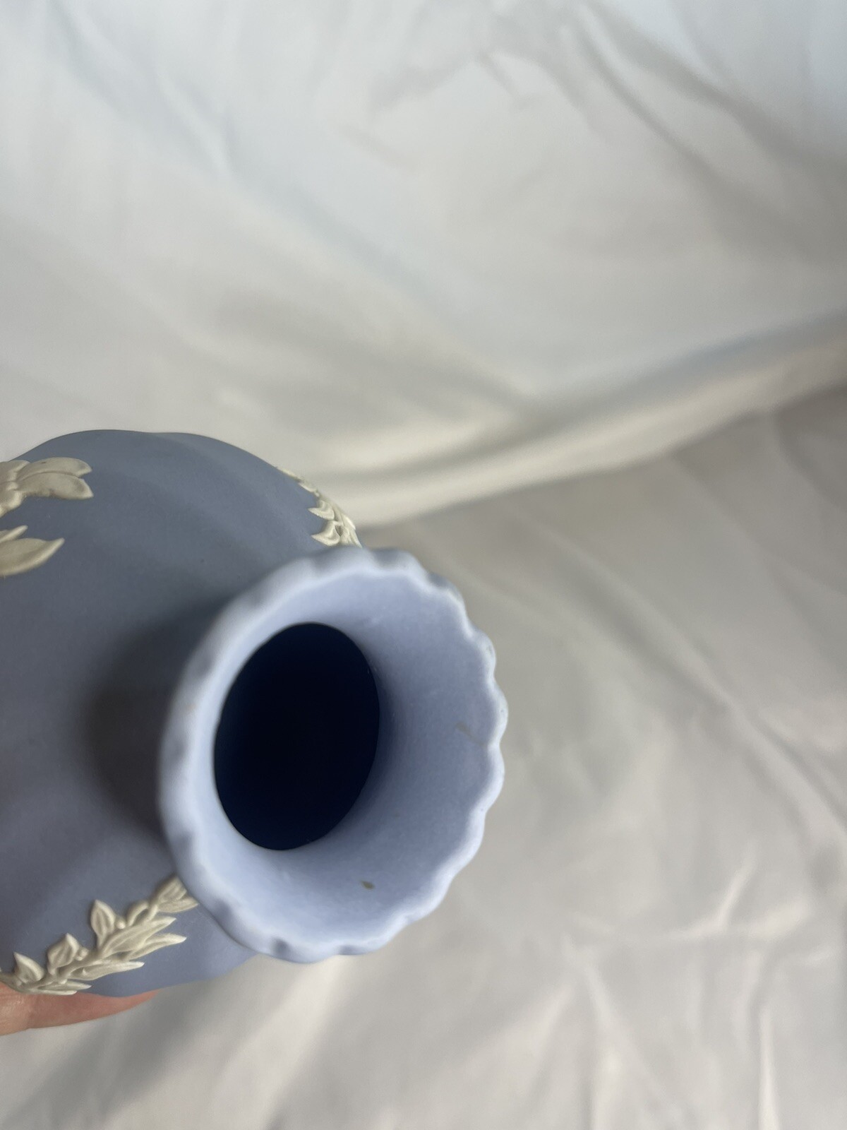 Wedgwood Blue Jasper Bud Vase Scalloped Swirl Flowers | eBay