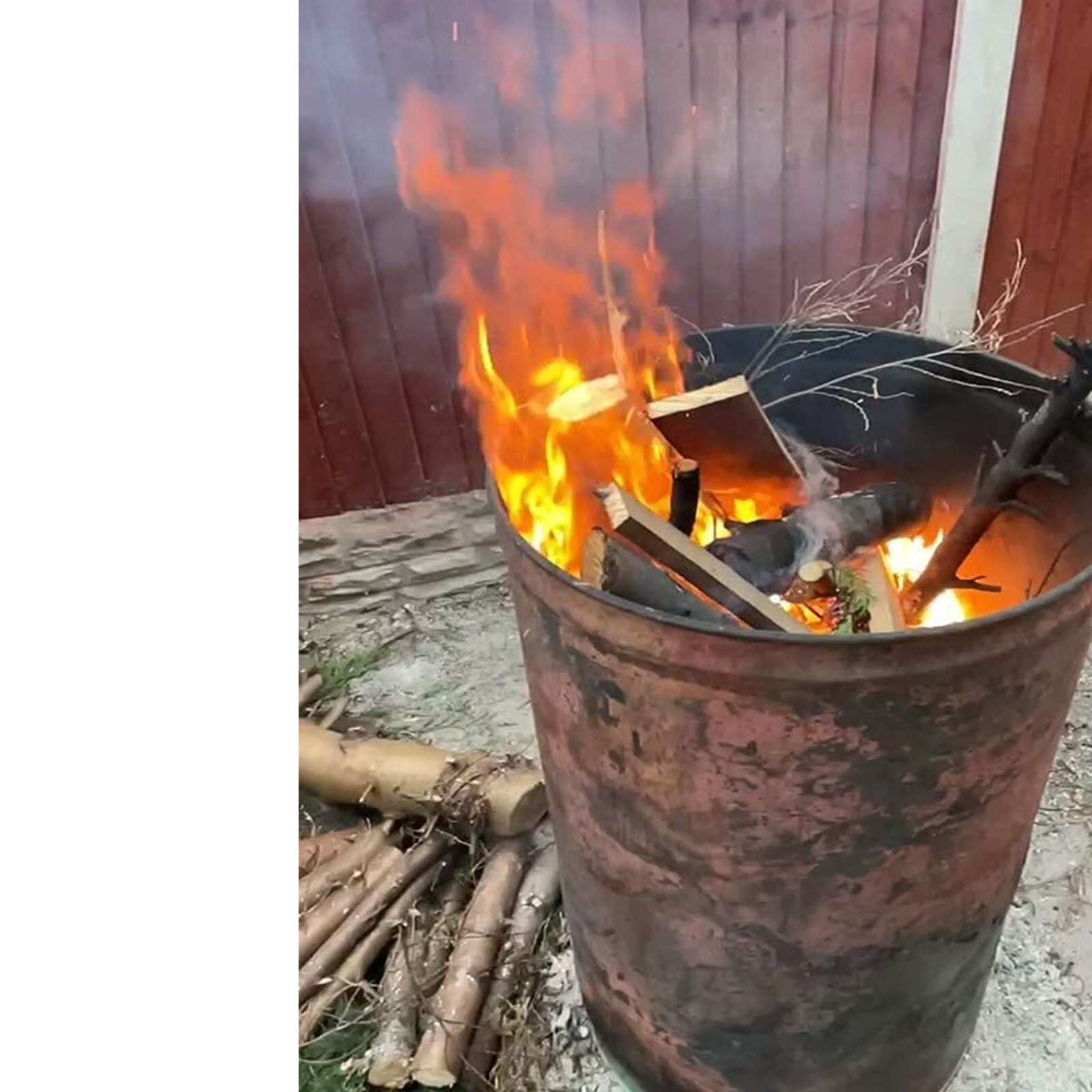 GARDEN INCINERATOR BURNER BRAZIER FURNACE FOR BURNING LEAVES/PAPER ...