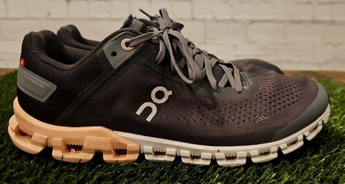 On Cloud Cloudflow Swiss Running Shoes Cloudtec Helion Gray Peach ...