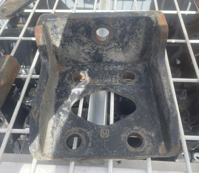 Kenworth Steel Rear Engine Motor Mount K159-960 K159-957A | eBay