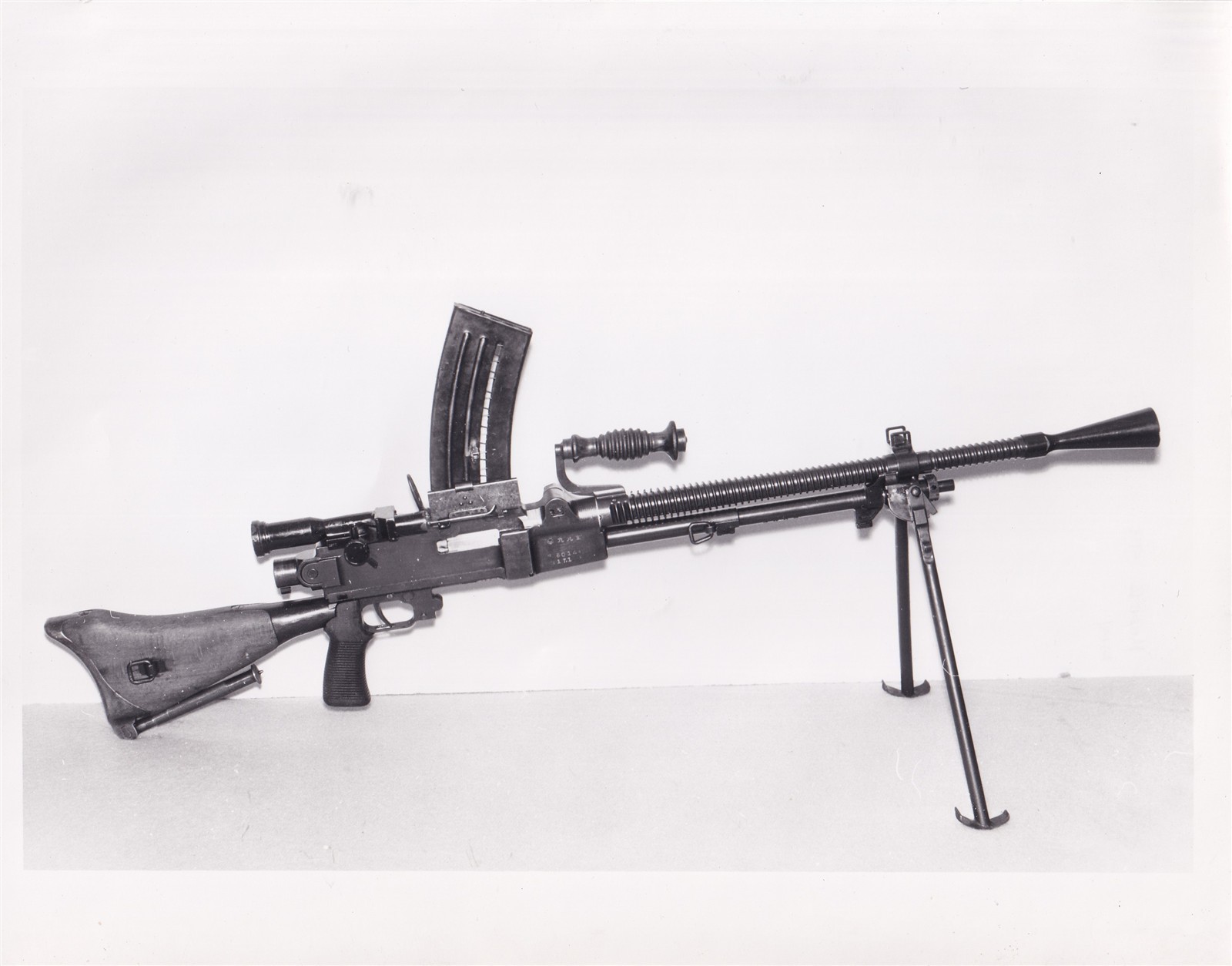 Original WWII 8x10 Photo CAPTURED JAPANESE TYPE 99 LIGHT MACHINE GUN ...