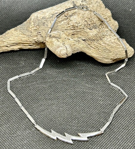 Vintage Trifari lightning bolt Link Chain Necklace - Gem