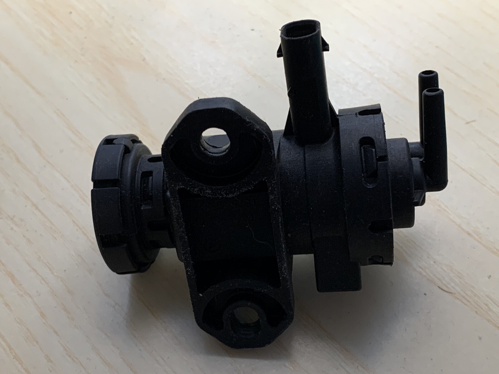 Valvola a vuoto BMW-MINI - 3.024.421 - 11748509323-05 Trasformatore di ...