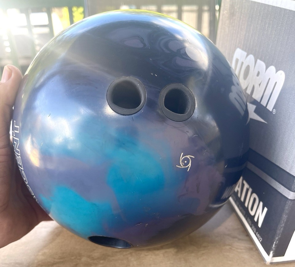 STORM SUMMIT ASCENT SOLID- Bowling Ball 15lb USED Low GAMES W/ Orig Box ...