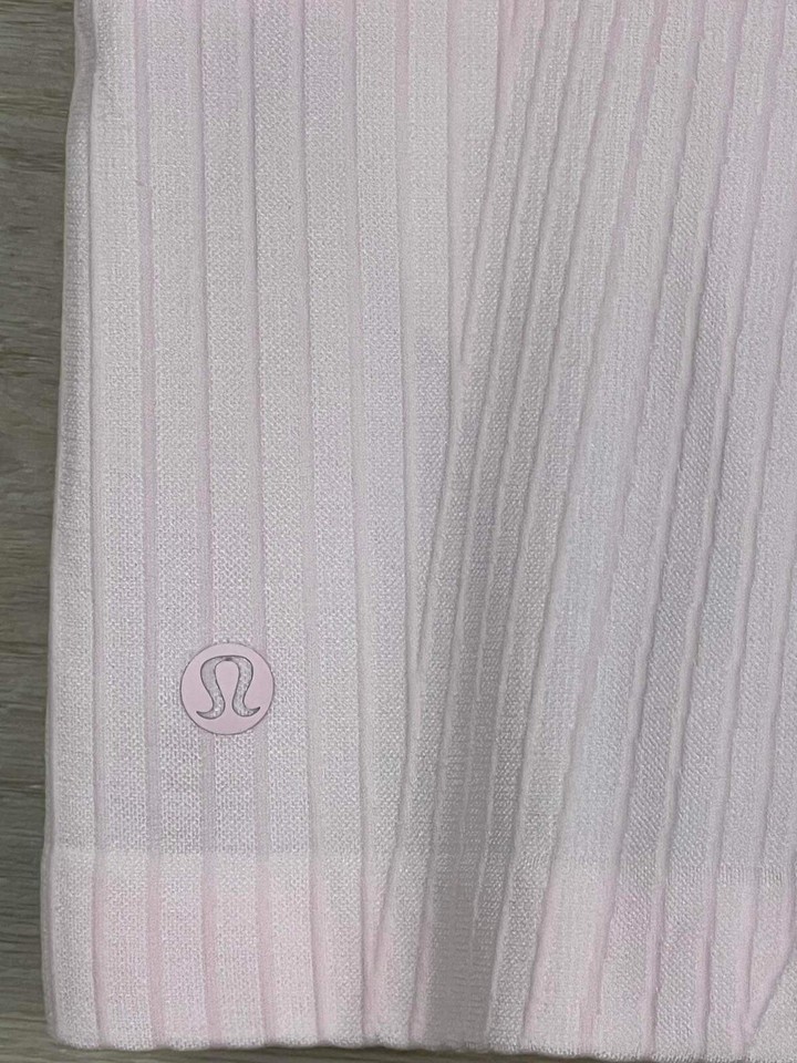 Lululemon Ebb to Street Crop Tank Size 6 Rib Map 🍓 Strawberry Milkshake ...