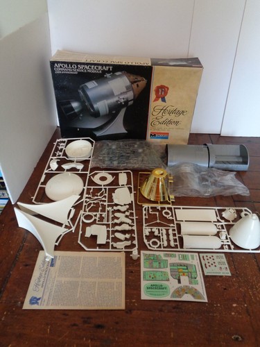 Monogram 6061 1:32 Heritage Edition Apollo Spacecraft Command/Service ...