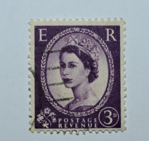 Vintage E R Wilding Queen Elizabeth II Postage Stamp Purple 1957 ...