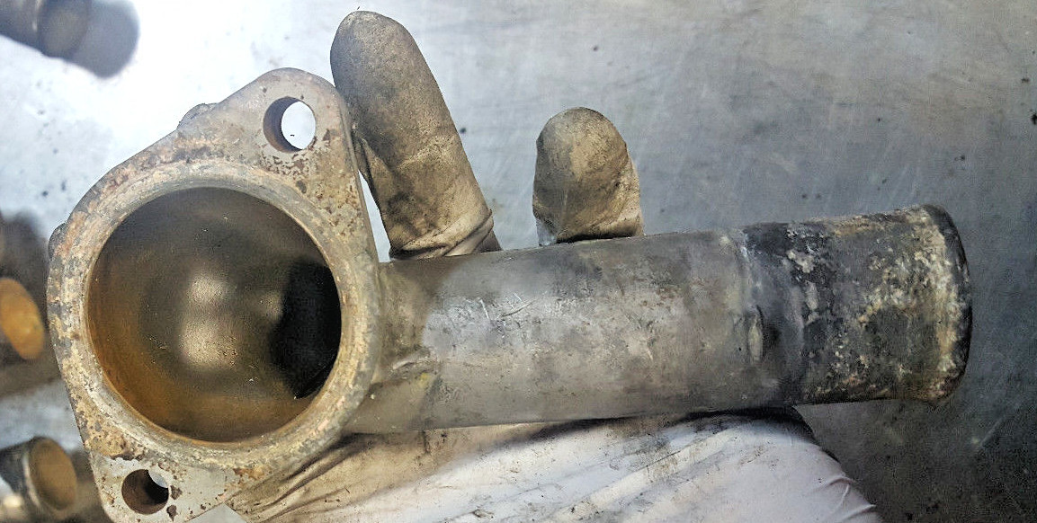 1984-1995 Toyota Pickup Truck 4Runner Thermostat Housing OEM 22RE 22R ...