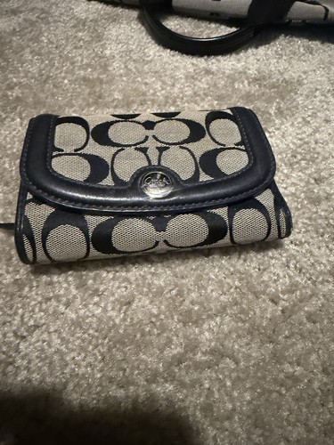 Coach Daisy Signature Large Tote Bag In Black with Matching Wallet Set ...