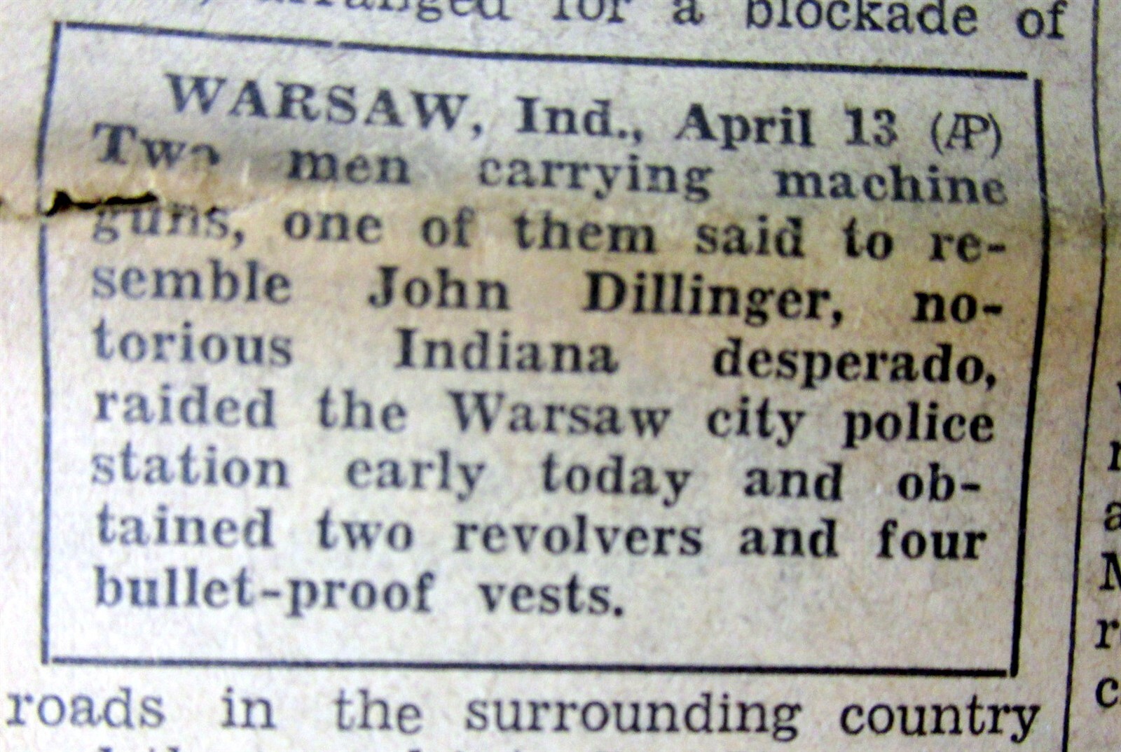 2 1934 newspapers JOHN DILLINGER ESCAPES from JAIL & Raids WARSAW ...
