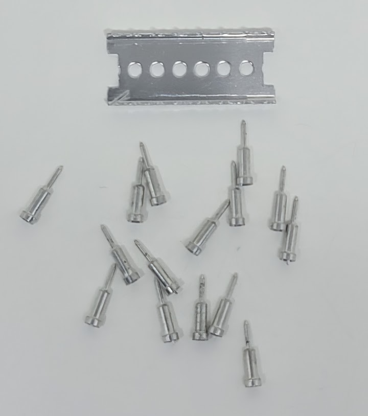 Lot of 10 - AUGAT - 716AG12D - Machined Pins 16-Pin Carrier Break-Away ...