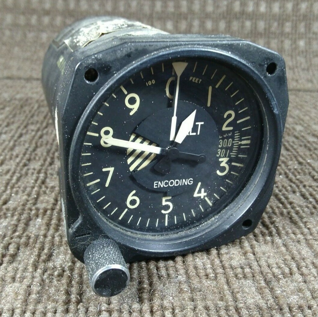 Leigh / Smiths Industries Encoding Altimeter -1000 to 35,000 ft. P/N ...