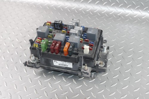 00-02 SILVERADO 5.3L OEM Engine Electrical Power Fuse Relay Junction ...
