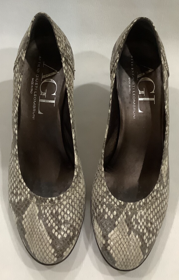 AGL Pumps size 42.5 / 11, pre-loved in very good condition (Leather ...