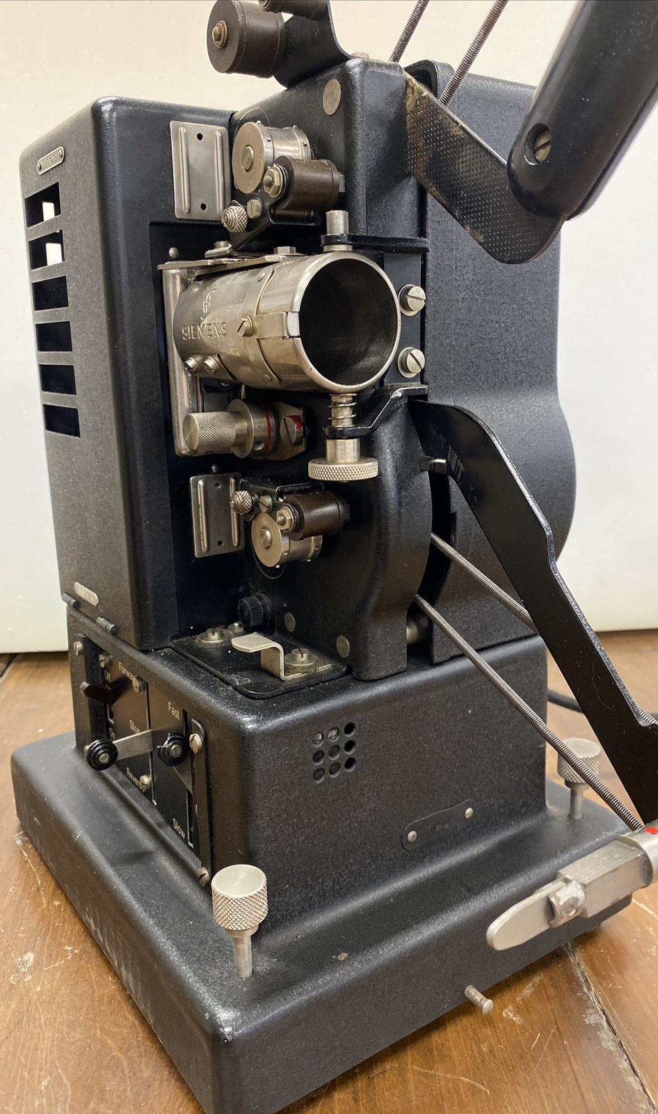 Very Rare Vintage SIEMENS 16mm Cine Film Projector UNTESTED Good Clean ...