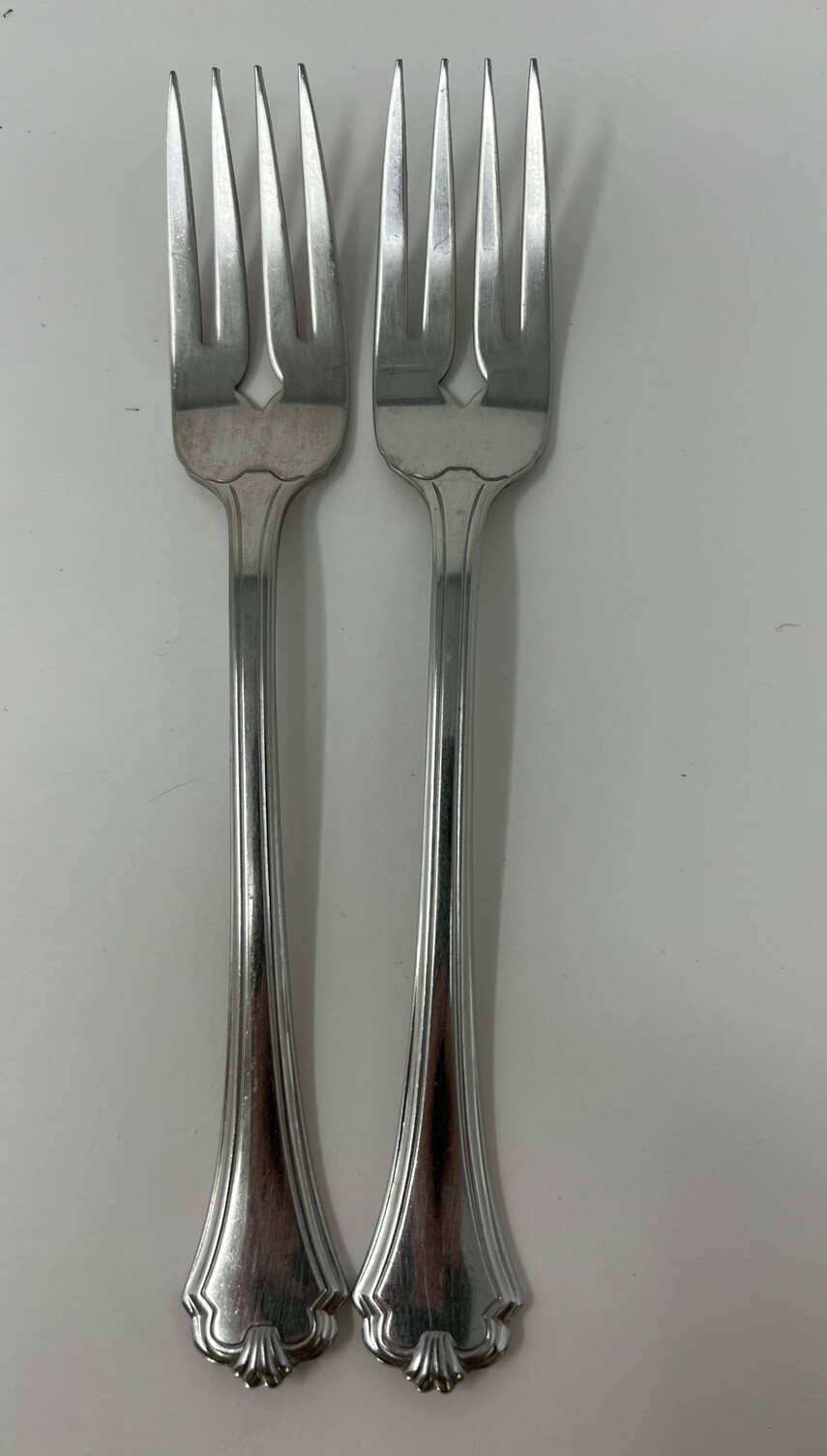 2 Oneida MIDTOWNE Salad Forks Stainless Flatware *Dull* | eBay
