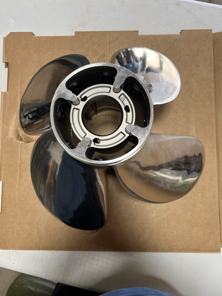 Mercury Revolution X Propeller 48-8M0182951 23 Pitch LH 4 Blade SS ...