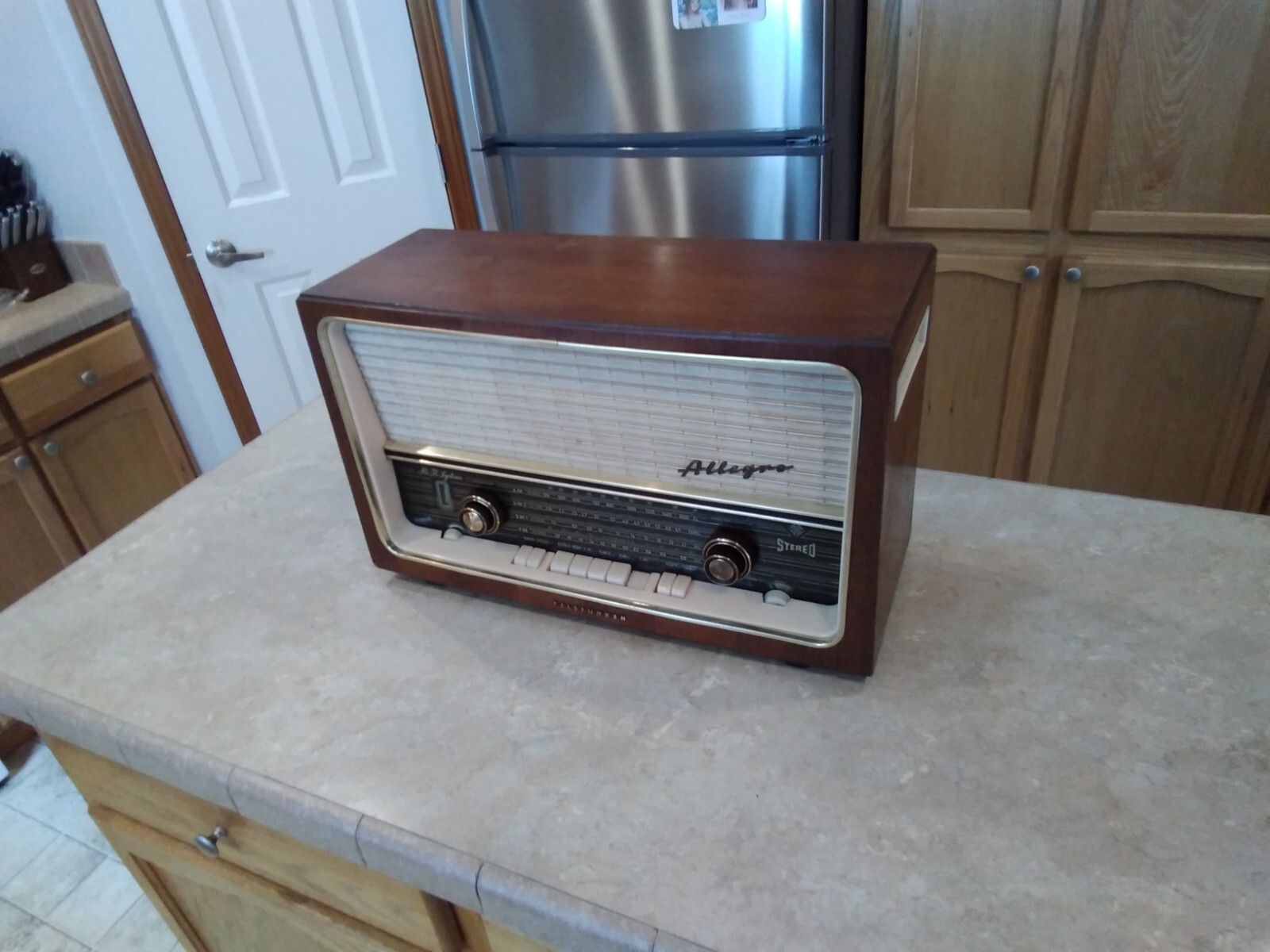 TELEFUNKEN Allegro SUPERHETERODYNE Tube Radio. 5083 w Stereo VINTAGE | eBay