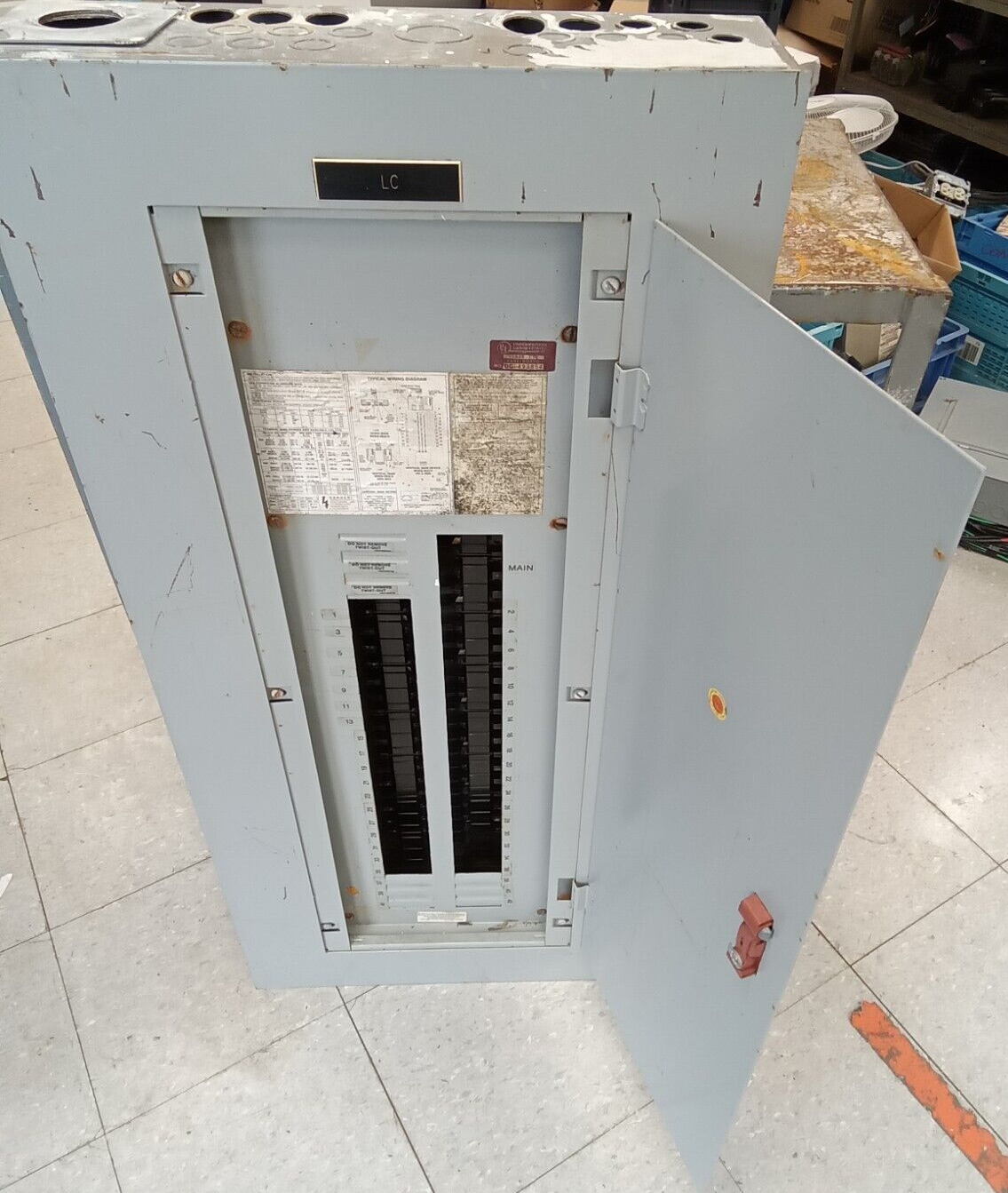 GE Panelboard(THQBL) Circuit Breaker Box 3phase 240V 3PH 225A 42CR cu ...