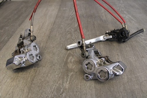 2002 Yamaha YZF R6 RIGHT LEFT FRONT BRAKE CALIPER SET PAIR CALIPERS | eBay