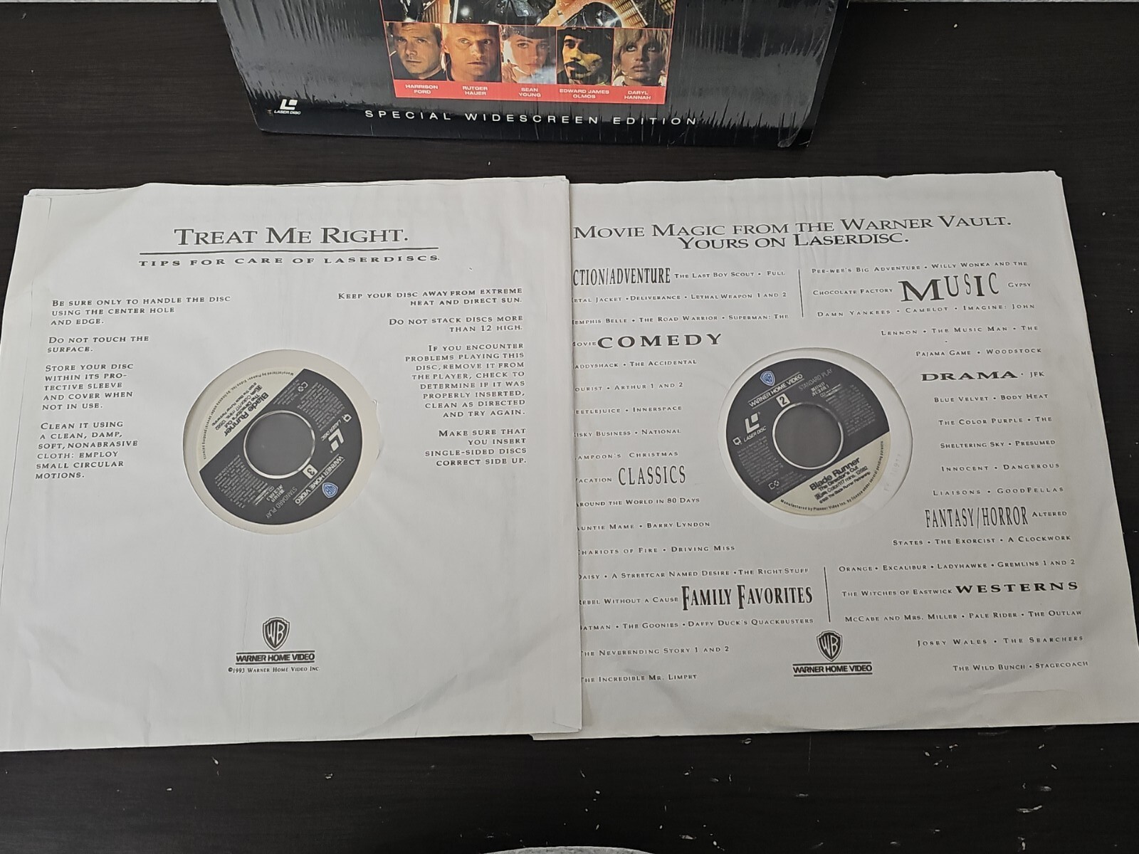 Blade Runner - The Directors Cut (Laserdisc CAV, 1993, 2-Disc Set) Open ...