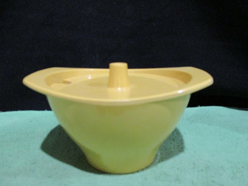 Bessemer Ware. Yellow or Lemon Sugar Bowl & Lid. Made In Australia ...
