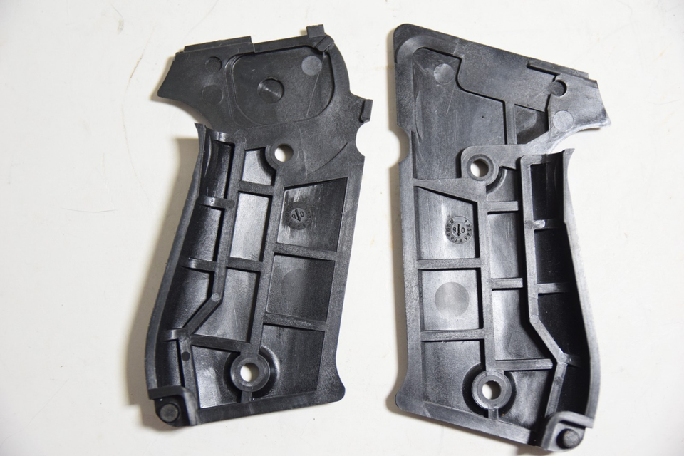 Sig Sauer P220 Black Poly Grip Set - NO SCREWS | eBay
