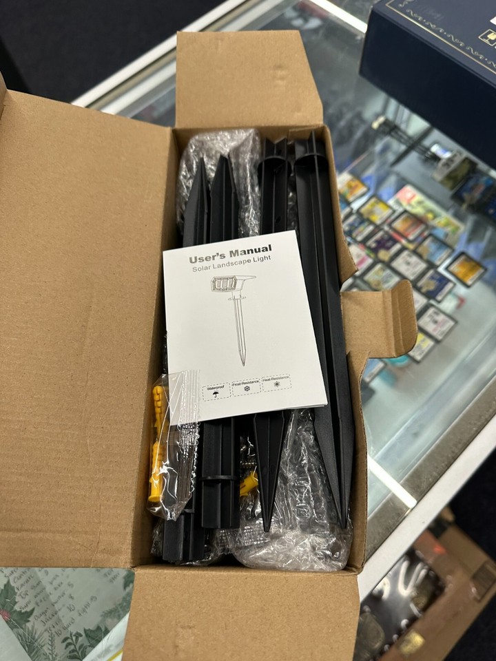 Litom Solar Lights 12 LED Solar Landscape Lights Outdoor IP67 ...