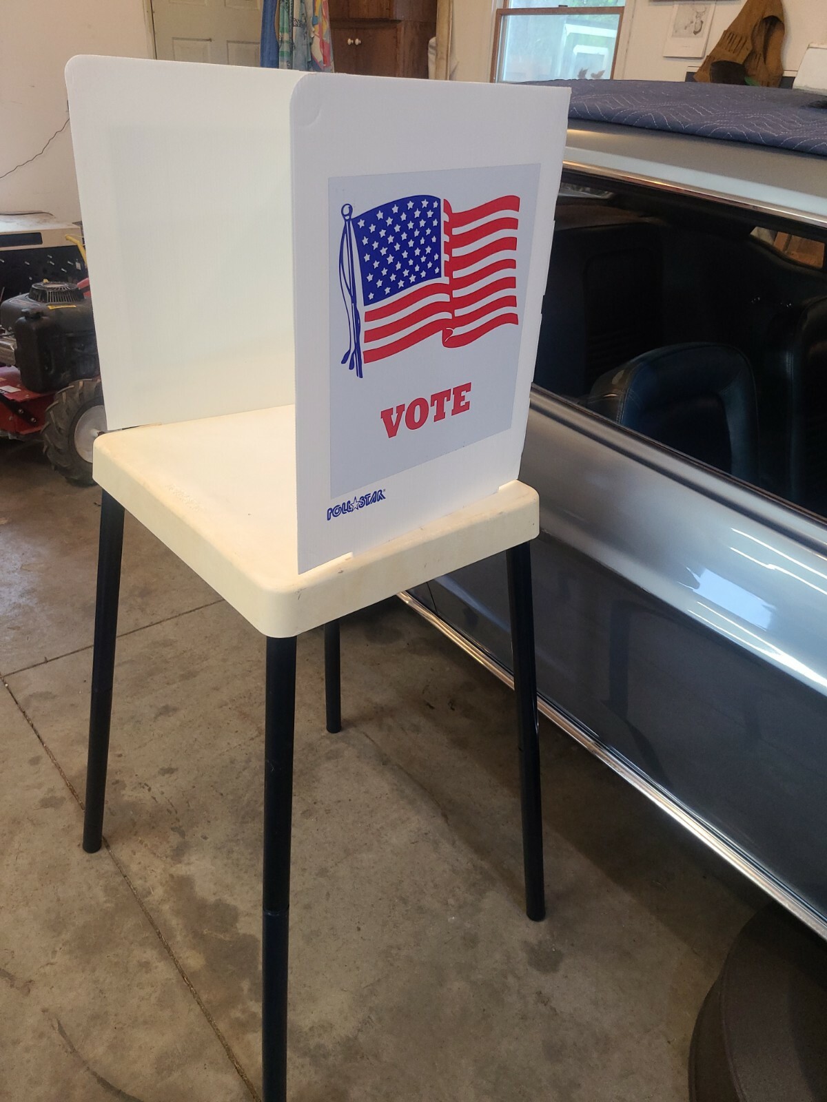 PORTABLE VOTING BOOTH CAMP TABLE PLASTIC TABLE SMALL | eBay