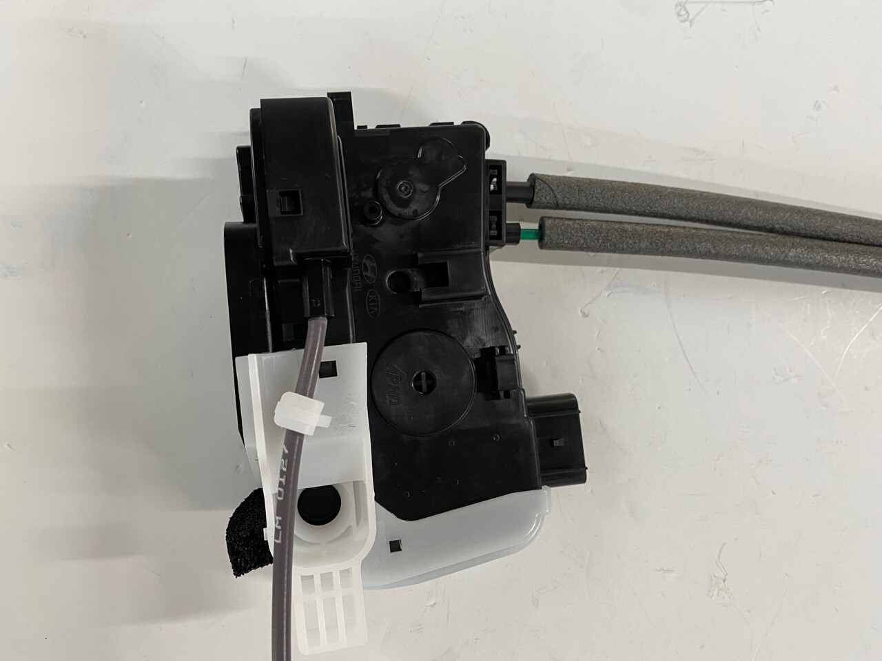 Genuine 81410-2S000 Rear Door Latch Left for 2010 2015 Hyundai Tucson ...