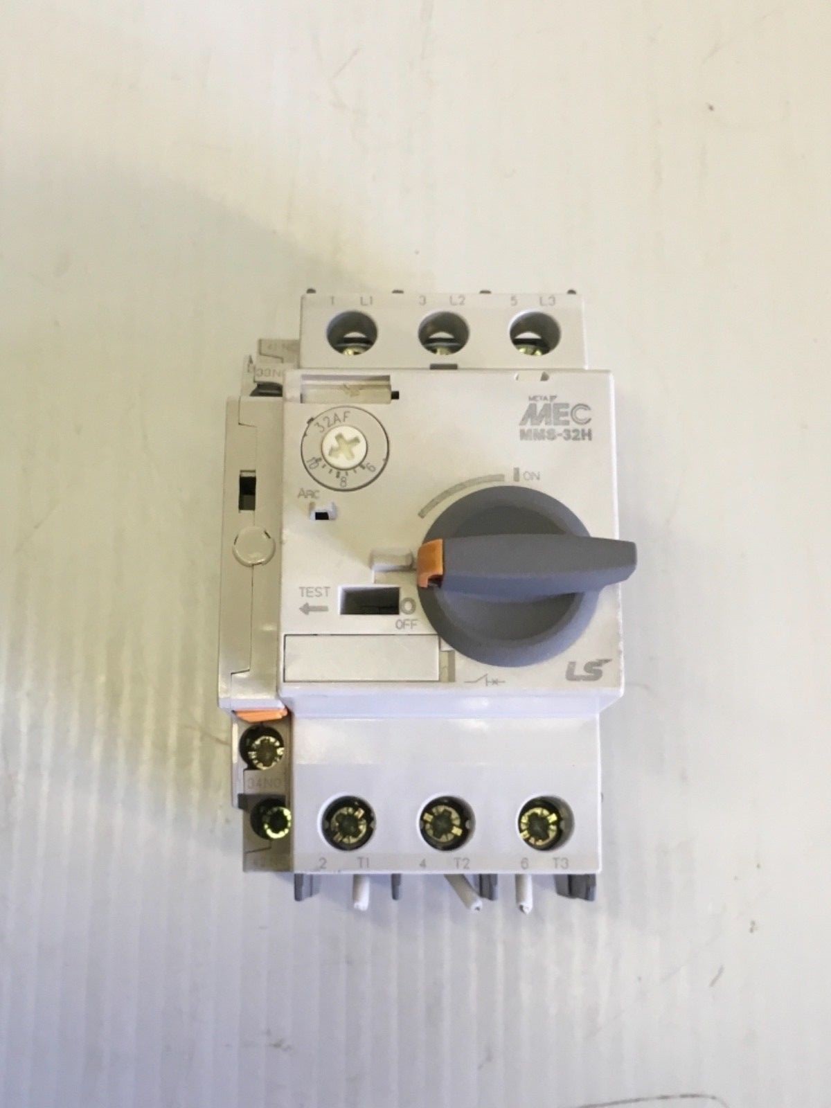 LS Industrial Systems MEC MMS-32H Manual Comb Motor Controller w Aux ...