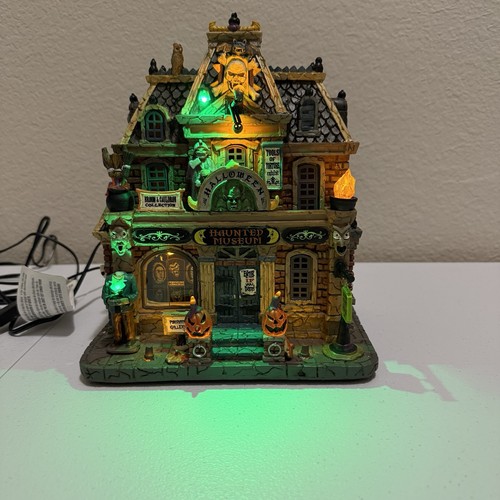 Lemax Spooky Town 2018 Haunted Museum Retired 85304 | eBay