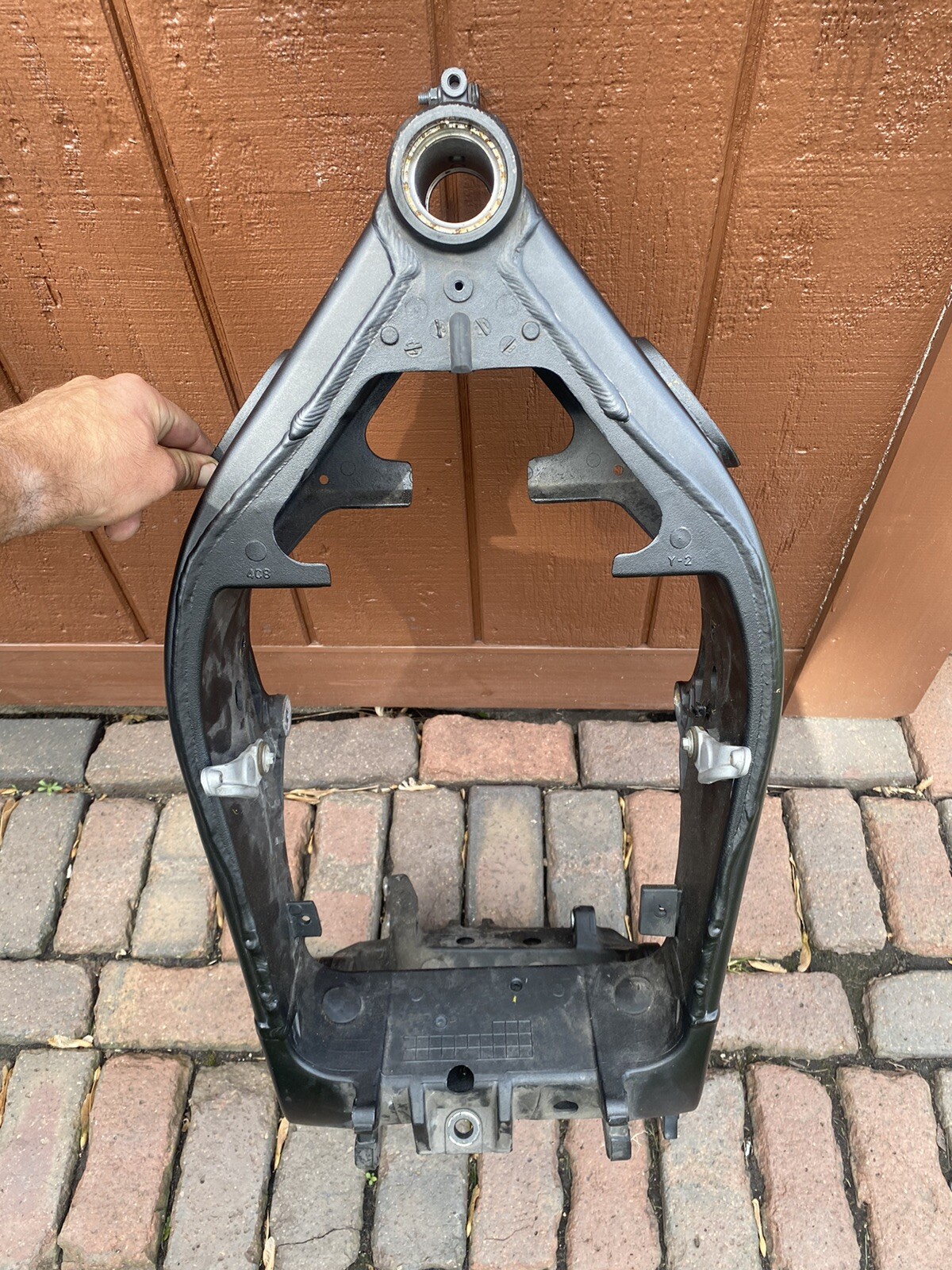 07 08 Yamaha YZF R1 Main Frame Chassis STRAIGHT RBLT OEM GOOD #0050 | eBay