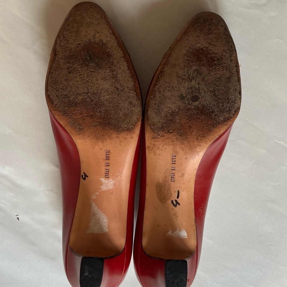 Salvatore Ferragamo Classic Red and Black Spectator Leather Pump Sz 10 ...