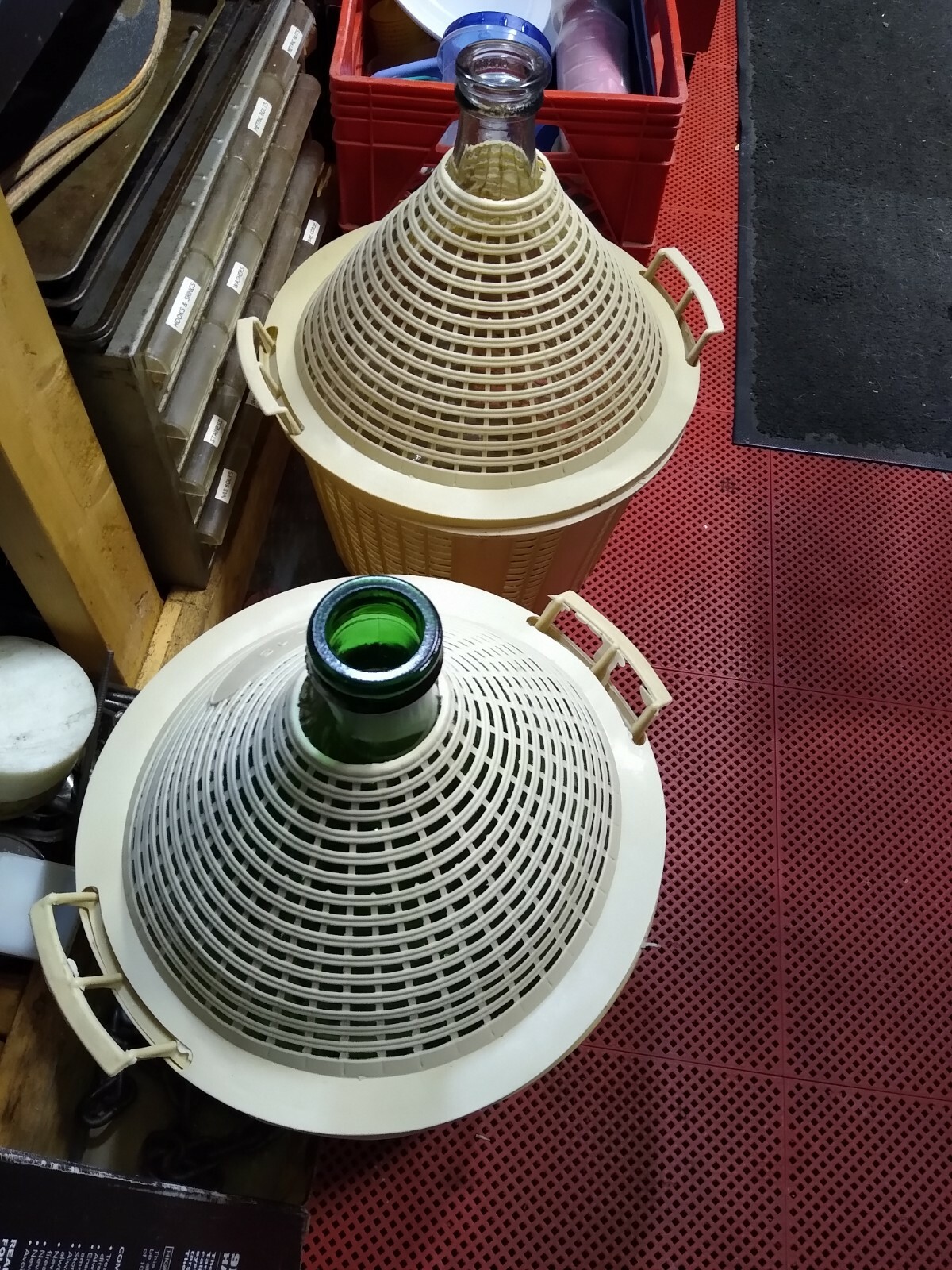 Wine Or Beverage glass Carboy, Demijohn 15 Liter - International ...